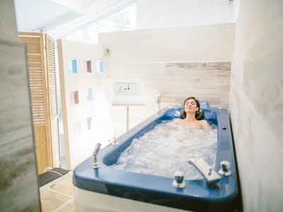 Camping naturiste domaine de Belezy en Provence - Libranoo